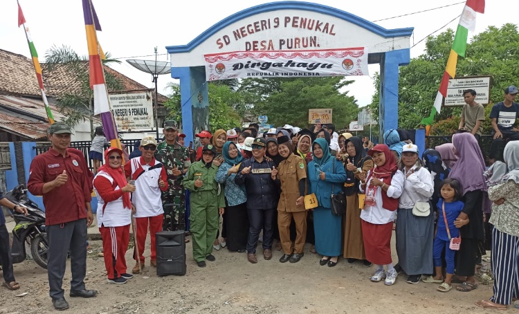 HUT RI Ke-78, Kades Purun Lepas Pawai Karnaval di Dampingi Ketua TP ...