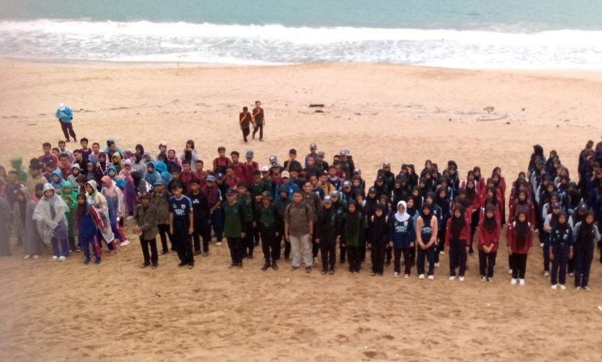 Sebanyak 615 Siswa dan Guru Gelar Aksi Bersih-Bersih Sampah di Pantai ...